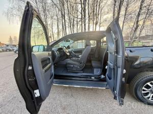 Black Ford Ranger 2017 in Riga, with an engine capacity of 2.20 L and mileage of 0 thousand km for 13990 €, photo 20 on AUTOMOTO.COM.LV