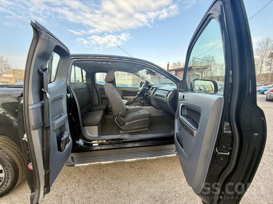 Black Ford Ranger 2017 in Riga, with an engine capacity of 2.20 L and mileage of 0 thousand km for 13990 €, photo 23 on AUTOMOTO.COM.LV