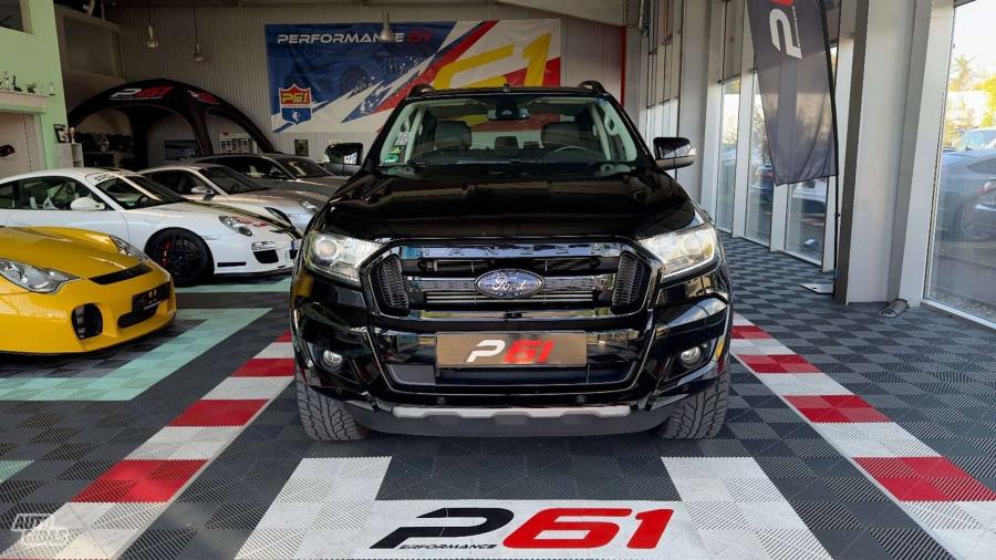 Black Ford Ranger 2018 in Kaunas, with an engine capacity of 3.20 L and mileage of 95 thousand km for 32699 €, photo 7 on AUTOMOTO.COM.LV