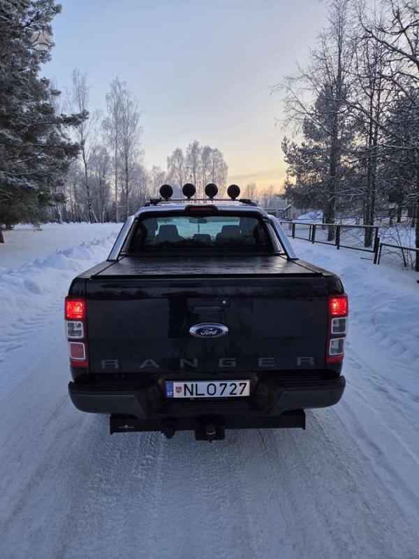 Black Ford Ranger 2018 in Kupiskis, with an engine capacity of 3.20 L and mileage of 247 thousand km for 18400 €, photo 5 on AUTOMOTO.COM.LV