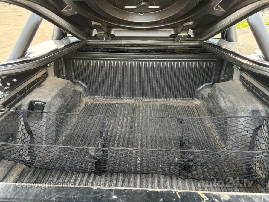 Melns Ford Ranger 2018 Tallina, ar dzinēja tilpumu 3.20 L un nobraukumu 247 tūkst. km par 17900 €, foto 15 vietnē AUTOMOTO.COM.LV