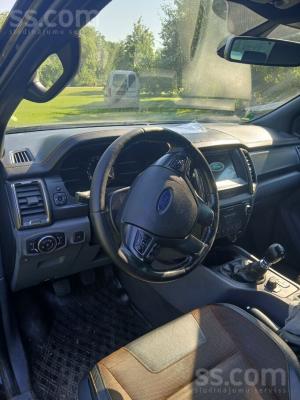 Black Ford Ranger 2018 in Madona, with an engine capacity of 2.20 L and mileage of 277 thousand km for 14250 €, photo 5 on AUTOMOTO.COM.LV