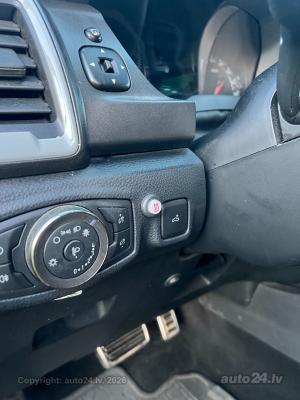 Black Ford Ranger 2020 in Tallinn, with an engine capacity of 2.00 L and mileage of 111 thousand km for 36500 €, photo 11 on AUTOMOTO.COM.LV