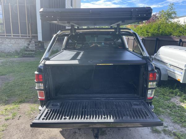 Black Ford Ranger 2021 in Tallinn, with an engine capacity of 0.00 L and mileage of 99 thousand km for 27500 €, photo 6 on AUTOMOTO.COM.LV