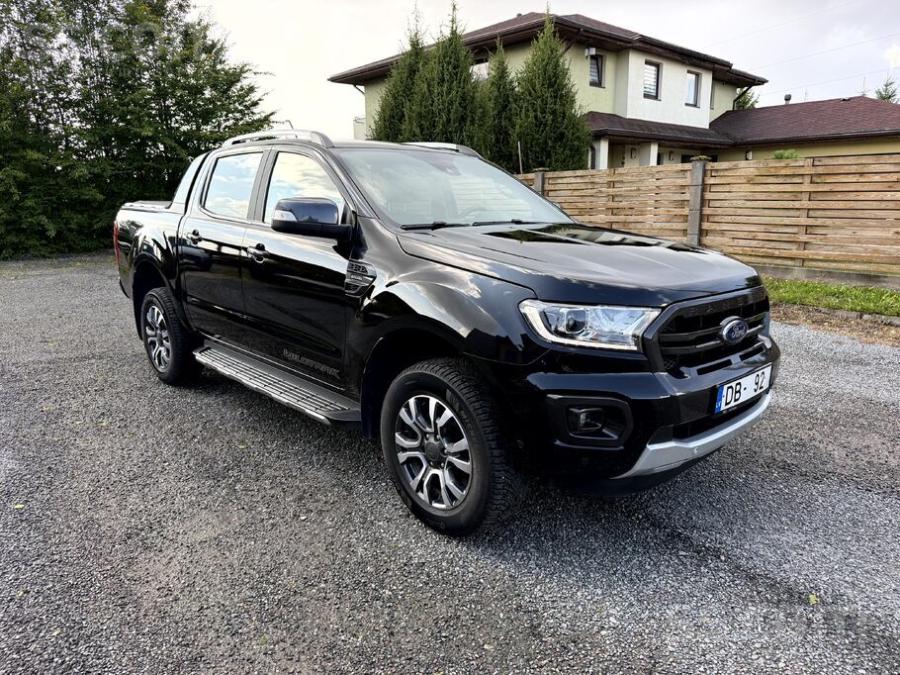 Black Ford Ranger 2022 in Saldus, with an engine capacity of 2.00 L and mileage of 208 thousand km for 27900 €, photo 4 on AUTOMOTO.COM.LV