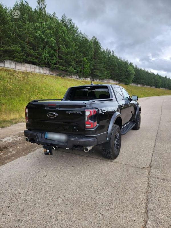 Black Ford Ranger 2023 in Vilnius, with an engine capacity of 2.96 L and mileage of 28 thousand km for 53999 €, photo 6 on AUTOMOTO.COM.LV