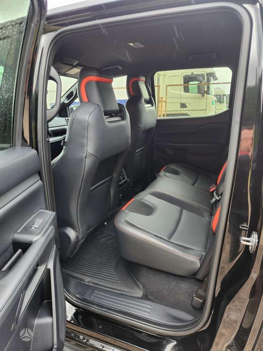 Black Ford Ranger 2023 in Vilnius, with an engine capacity of 2.96 L and mileage of 28 thousand km for 53999 €, photo 9 on AUTOMOTO.COM.LV