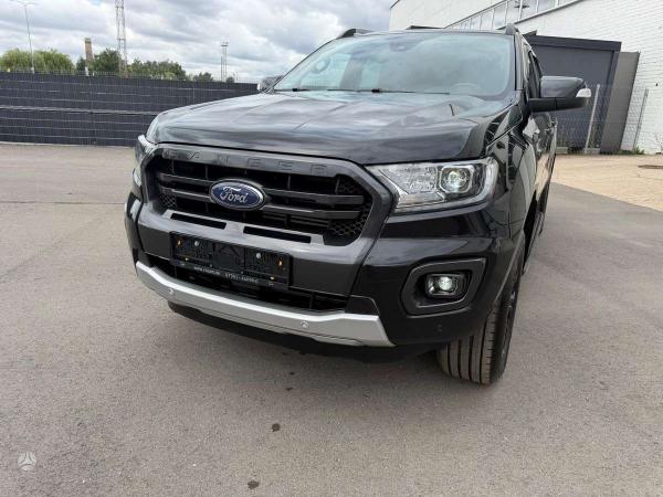Black Ford Ranger 2023 in Marijampole, with an engine capacity of 2.00 L and mileage of 232 thousand km for 22900 €, photo 5 on AUTOMOTO.COM.LV