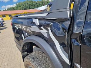 Black Ford Ranger 2024 in Kaunas, with an engine capacity of 2.00 L and mileage of 16 thousand km for 25300 €, photo 6 on AUTOMOTO.COM.LV