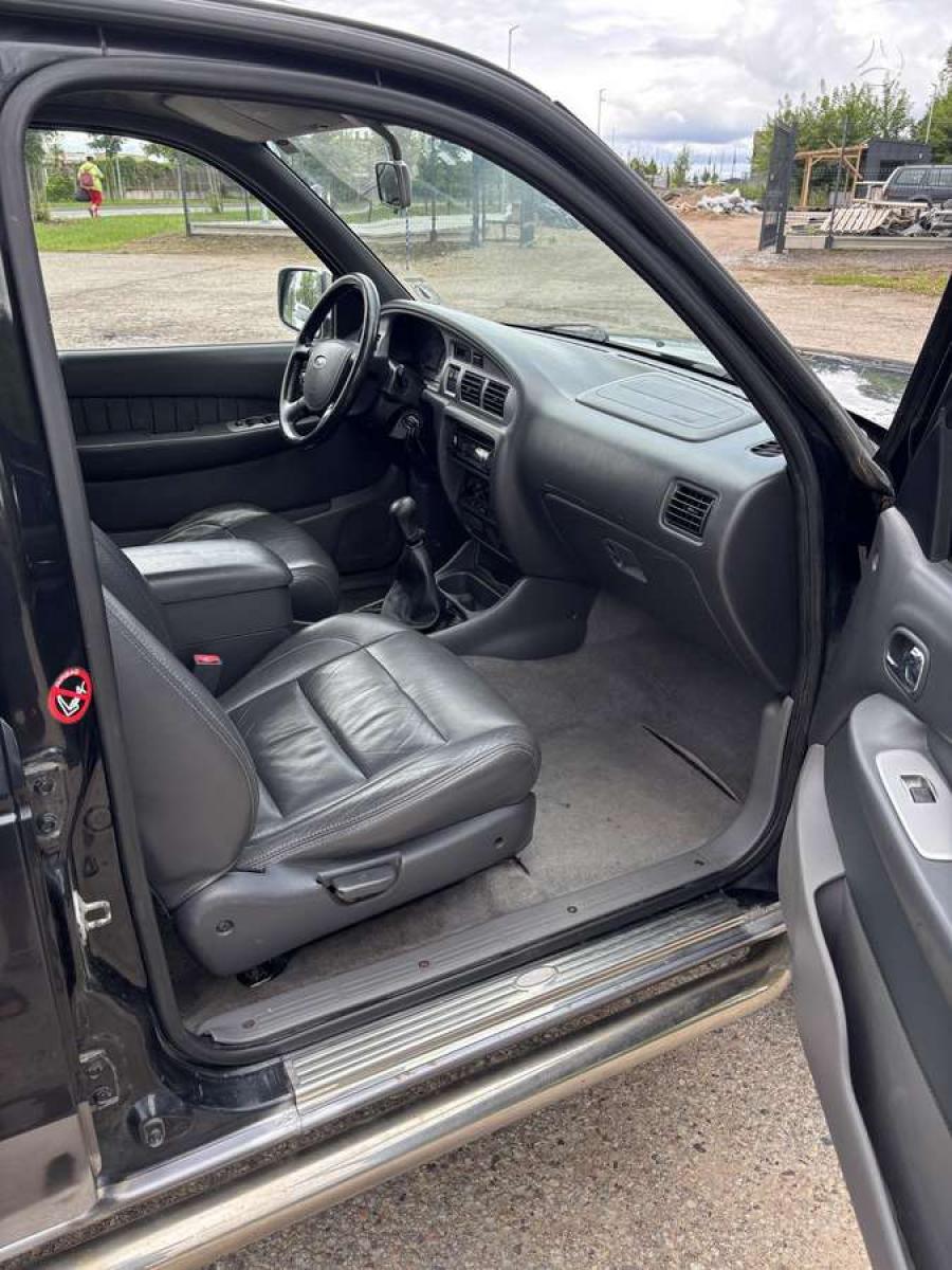 Melns Ford Ranger 2005 Panevēža, ar dzinēja tilpumu 2.50 L un nobraukumu 240 tūkst. km par 4690 €, foto 9 vietnē AUTOMOTO.COM.LV