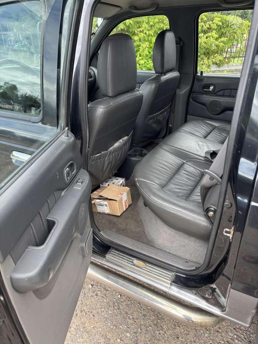 Melns Ford Ranger 2005 Panevēža, ar dzinēja tilpumu 2.50 L un nobraukumu 240 tūkst. km par 4690 €, foto 13 vietnē AUTOMOTO.COM.LV