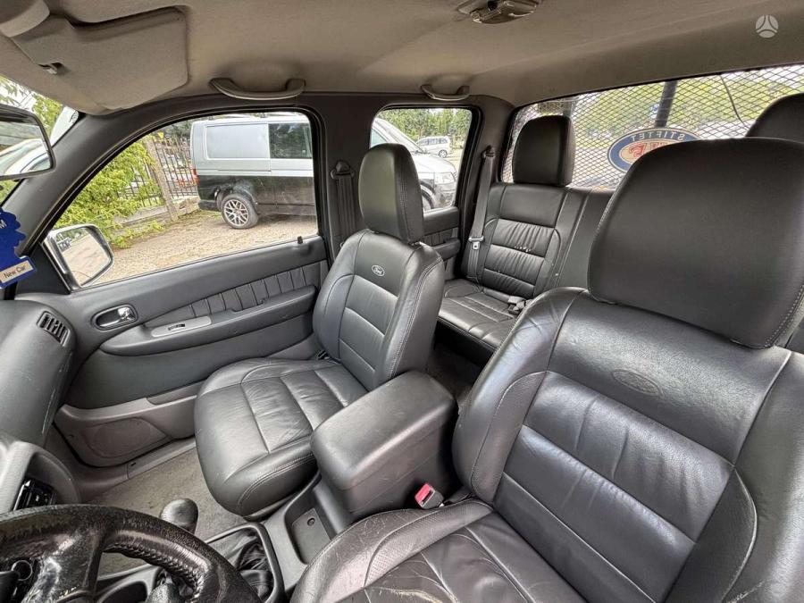 Melns Ford Ranger 2005 Panevēža, ar dzinēja tilpumu 2.50 L un nobraukumu 240 tūkst. km par 4690 €, foto 15 vietnē AUTOMOTO.COM.LV