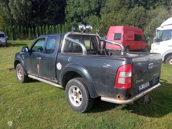 Melns Ford Ranger 2007 Jonava, ar dzinēja tilpumu 2.50 L un nobraukumu 207 tūkst. km par 2600 €, foto 6 vietnē AUTOMOTO.COM.LV