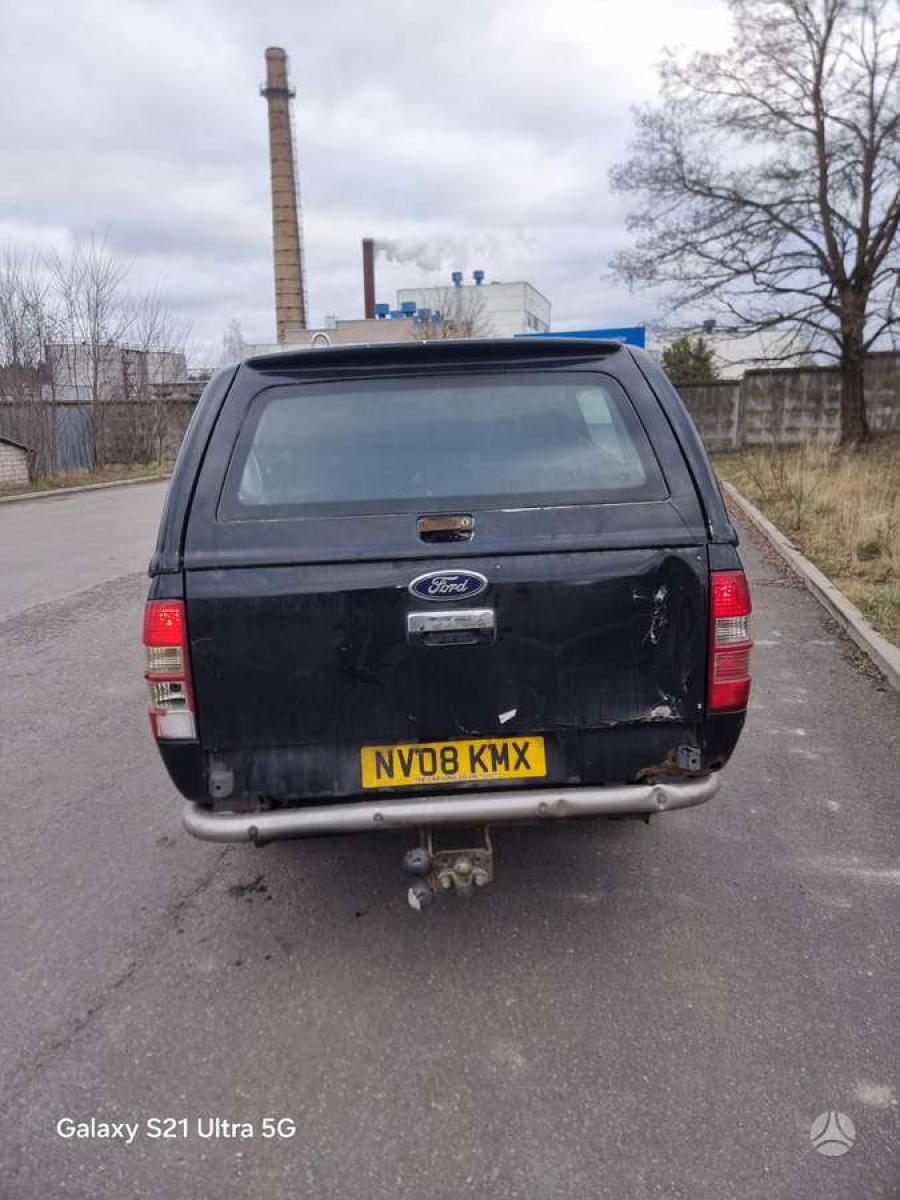 Black Ford Ranger 2008 in Jonava, with an engine capacity of 2.50 L and mileage of 119 thousand km for 3499 €, photo 8 on AUTOMOTO.COM.LV