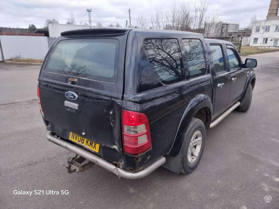Black Ford Ranger 2008 in Jonava, with an engine capacity of 2.50 L and mileage of 119 thousand km for 3499 €, photo 9 on AUTOMOTO.COM.LV
