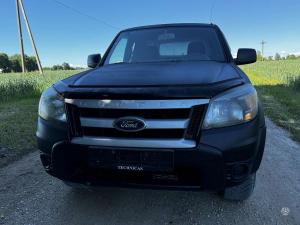 Black Ford Ranger 2009 in Panevezys, with an engine capacity of 2.50 L and mileage of 247 thousand km for 4999 €, photo 3 on AUTOMOTO.COM.LV