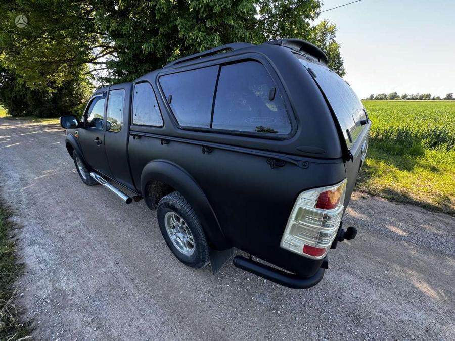 Black Ford Ranger 2009 in Panevezys, with an engine capacity of 2.50 L and mileage of 247 thousand km for 4999 €, photo 8 on AUTOMOTO.COM.LV