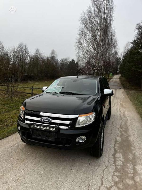Black Ford Ranger 2012 in Kaisiadorys, with an engine capacity of 2.20 L and mileage of 376 thousand km for 5350 €, photo 2 on AUTOMOTO.COM.LV