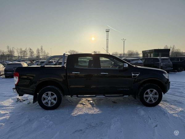 Black Ford Ranger 2014 in Marijampole, with an engine capacity of 3.20 L and mileage of 170 thousand km for 11800 €, photo 5 on AUTOMOTO.COM.LV
