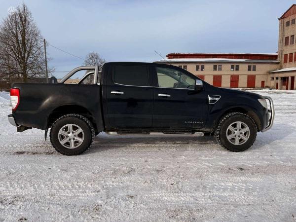 Melns Ford Ranger 2014 Tartu, ar dzinēja tilpumu 3.20 L un nobraukumu 400 tūkst. km par 8000 €, foto 5 vietnē AUTOMOTO.COM.LV