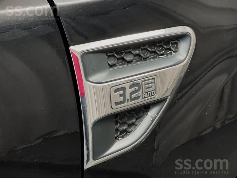 Black Ford Ranger 2015 in Riga, with an engine capacity of 3.20 L and mileage of 280 thousand km for 14990 €, photo 12 on AUTOMOTO.COM.LV