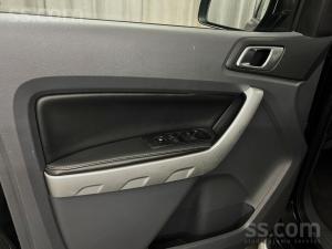 Black Ford Ranger 2015 in Riga, with an engine capacity of 3.20 L and mileage of 280 thousand km for 14990 €, photo 15 on AUTOMOTO.COM.LV