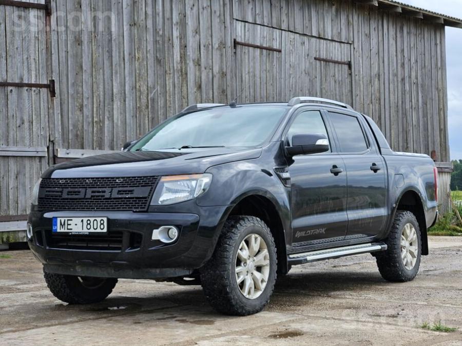 Black Ford Ranger 2015 in Riga, with an engine capacity of 3.20 L and mileage of 263 thousand km for 9680 €, photo 3 on AUTOMOTO.COM.LV