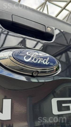 Black Ford Ranger 2015 in Riga, with an engine capacity of 3.20 L and mileage of 210 thousand km for 10500 €, photo 12 on AUTOMOTO.COM.LV