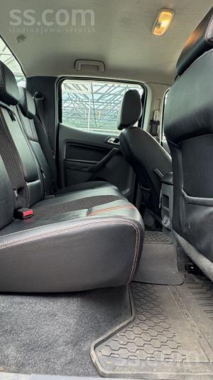 Black Ford Ranger 2015 in Riga, with an engine capacity of 3.20 L and mileage of 210 thousand km for 10500 €, photo 13 on AUTOMOTO.COM.LV