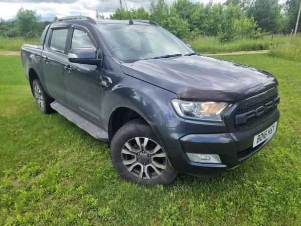 Black Ford Ranger 2016 in Jonava, with an engine capacity of 3.20 L and mileage of 165 thousand km for 7299 €, photo 1 on AUTOMOTO.COM.LV