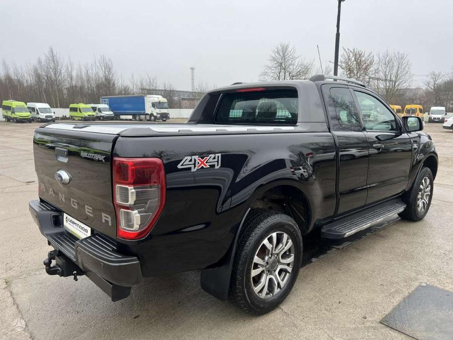 Black Ford Ranger 2017 in Telschi, with an engine capacity of 3.20 L and mileage of 254 thousand km for 11900 €, photo 5 on AUTOMOTO.COM.LV
