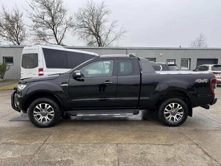 Black Ford Ranger 2017 in Telschi, with an engine capacity of 3.20 L and mileage of 254 thousand km for 11900 €, photo 9 on AUTOMOTO.COM.LV