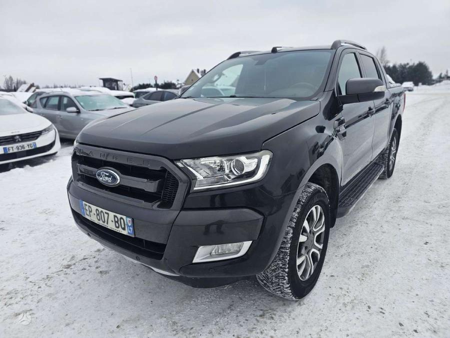 Black Ford Ranger 2017 in Taurage, with an engine capacity of 3.20 L and mileage of 213 thousand km for 15300 €, photo 2 on AUTOMOTO.COM.LV