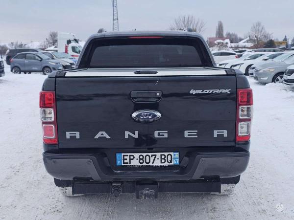 Black Ford Ranger 2017 in Taurage, with an engine capacity of 3.20 L and mileage of 213 thousand km for 15300 €, photo 4 on AUTOMOTO.COM.LV