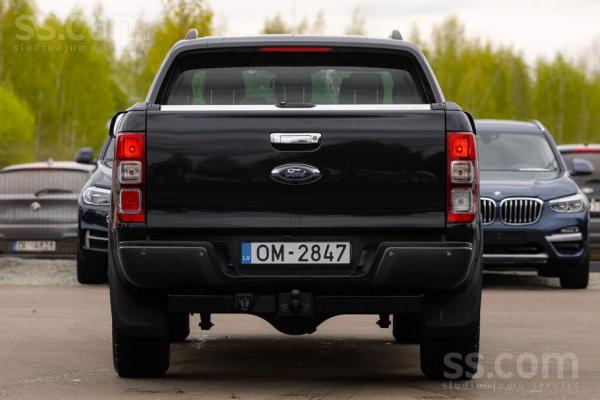 Black Ford Ranger 2017 in Jelgava, with an engine capacity of 3.20 L and mileage of 0 thousand km for 17200 €, photo 6 on AUTOMOTO.COM.LV