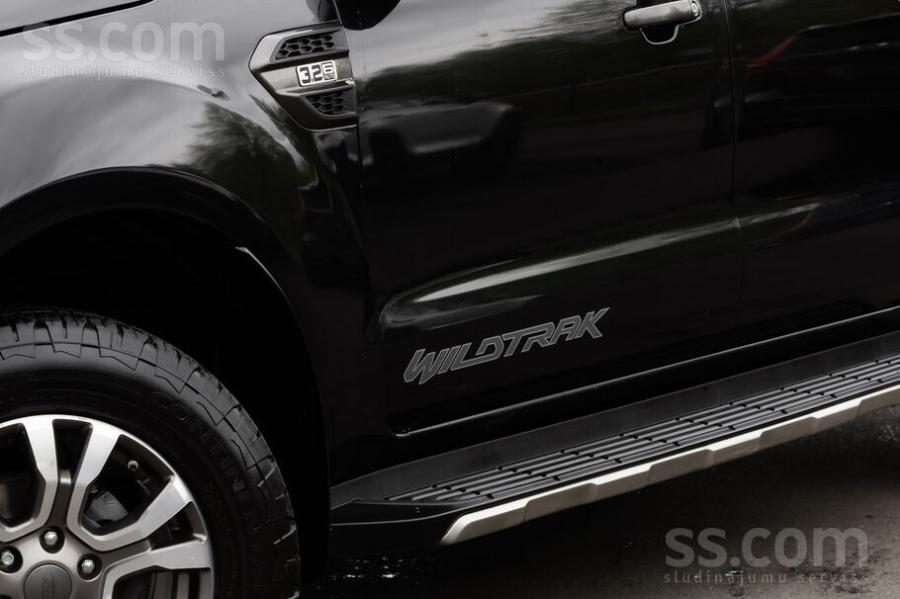 Black Ford Ranger 2017 in Jelgava, with an engine capacity of 3.20 L and mileage of 0 thousand km for 17200 €, photo 10 on AUTOMOTO.COM.LV