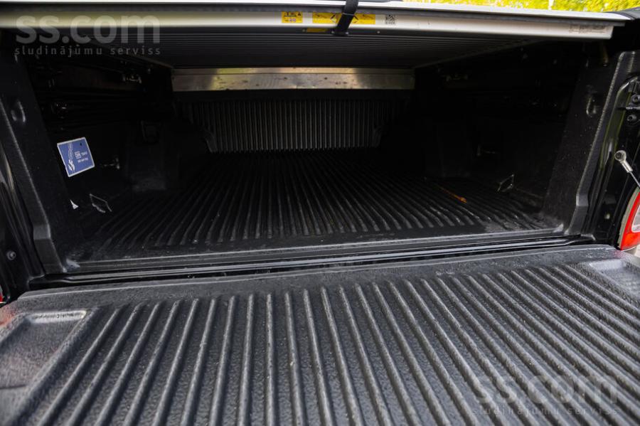 Black Ford Ranger 2017 in Jelgava, with an engine capacity of 3.20 L and mileage of 0 thousand km for 17200 €, photo 30 on AUTOMOTO.COM.LV