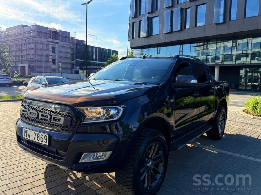 Black Ford Ranger 2017 in Riga, with an engine capacity of 3.20 L and mileage of 230 thousand km for 17450 €, photo 3 on AUTOMOTO.COM.LV