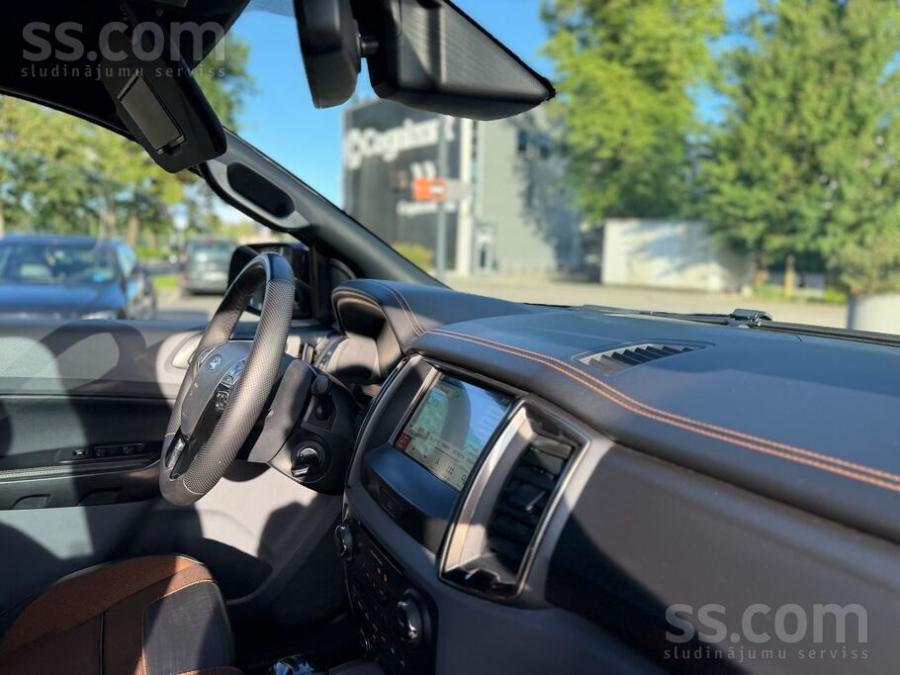 Black Ford Ranger 2017 in Riga, with an engine capacity of 3.20 L and mileage of 230 thousand km for 17450 €, photo 8 on AUTOMOTO.COM.LV