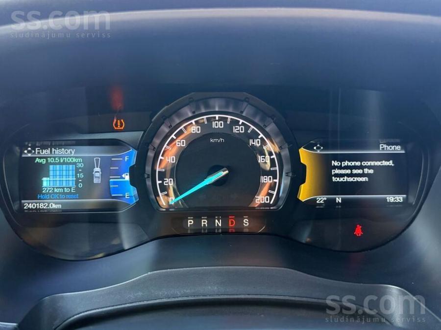 Black Ford Ranger 2017 in Riga, with an engine capacity of 3.20 L and mileage of 230 thousand km for 17450 €, photo 12 on AUTOMOTO.COM.LV