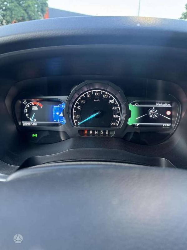 Black Ford Ranger 2017 in Kaunas, with an engine capacity of 3.20 L and mileage of 260 thousand km for 18800 €, photo 6 on AUTOMOTO.COM.LV