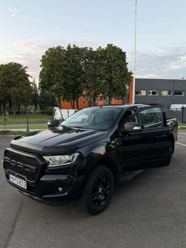 Melns Ford Ranger 2017 Kauņa, ar dzinēja tilpumu 3.20 L un nobraukumu 262 tūkst. km par 20950 €, foto 3 vietnē AUTOMOTO.COM.LV