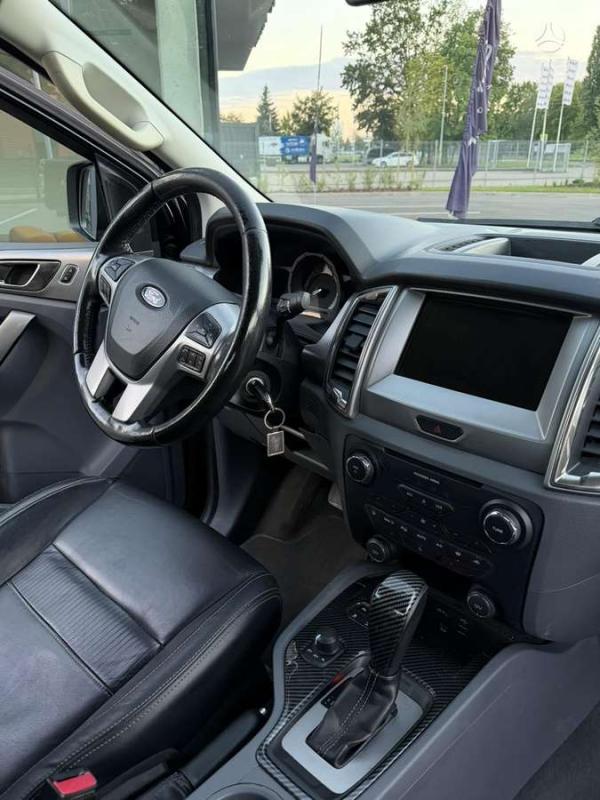 Melns Ford Ranger 2017 Kauņa, ar dzinēja tilpumu 3.20 L un nobraukumu 262 tūkst. km par 20950 €, foto 10 vietnē AUTOMOTO.COM.LV