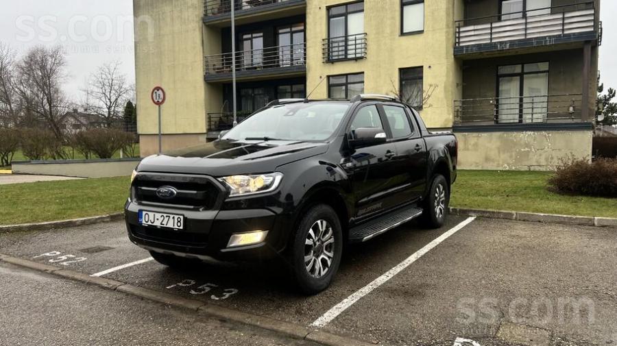 Black Ford Ranger 2018 in Riga, with an engine capacity of 3.20 L and mileage of 143 thousand km for 21990 €, photo 1 on AUTOMOTO.COM.LV