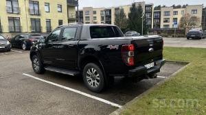 Black Ford Ranger 2018 in Riga, with an engine capacity of 3.20 L and mileage of 143 thousand km for 21990 €, photo 12 on AUTOMOTO.COM.LV
