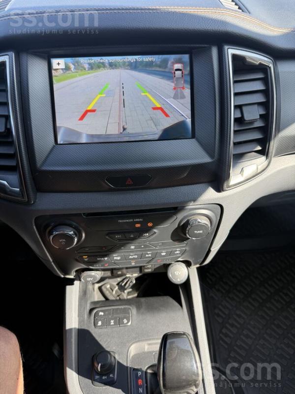Ford Ranger 2018 Rīga vietnē Melns Ford Ranger 2018 Rīga, ar dzinēja tilpumu 3.20 L un nobraukumu 232 tūkst. km par 13950 €, foto 10 vietnē AUTOMOTO.COM.LV