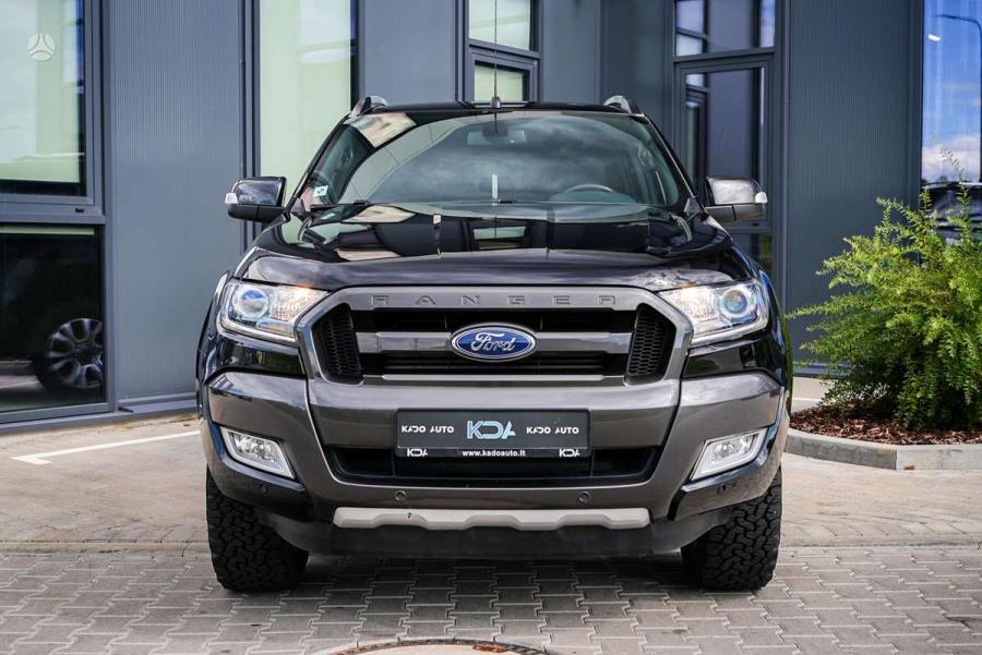 Black Ford Ranger 2018 in Kaunas, with an engine capacity of 3.20 L and mileage of 185 thousand km for 17450 €, photo 5 on AUTOMOTO.COM.LV