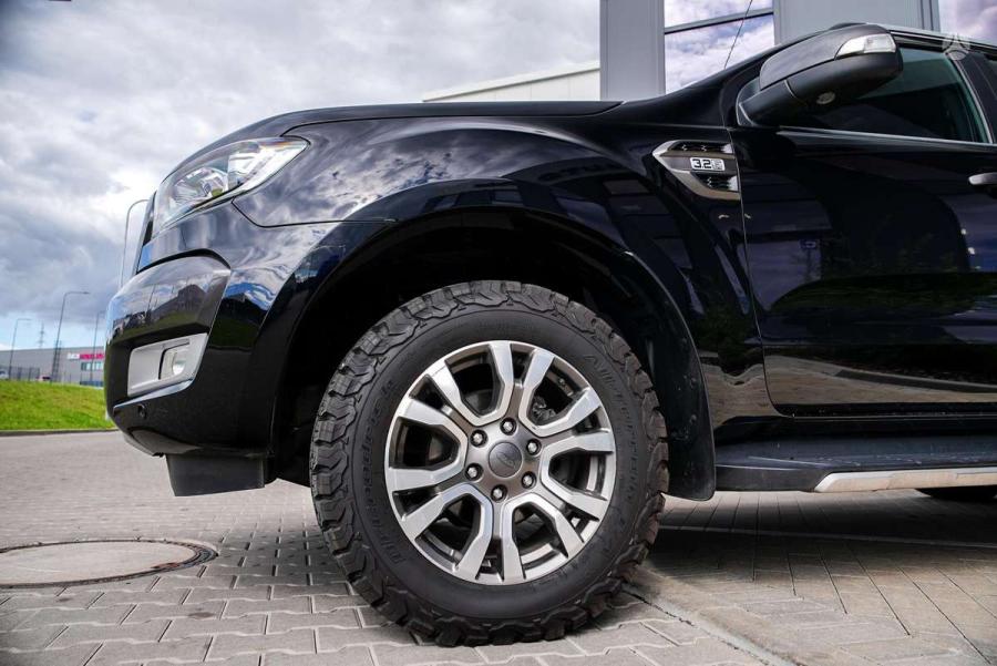 Black Ford Ranger 2018 in Kaunas, with an engine capacity of 3.20 L and mileage of 185 thousand km for 17450 €, photo 7 on AUTOMOTO.COM.LV