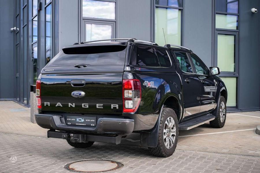 Black Ford Ranger 2018 in Kaunas, with an engine capacity of 3.20 L and mileage of 185 thousand km for 17450 €, photo 10 on AUTOMOTO.COM.LV
