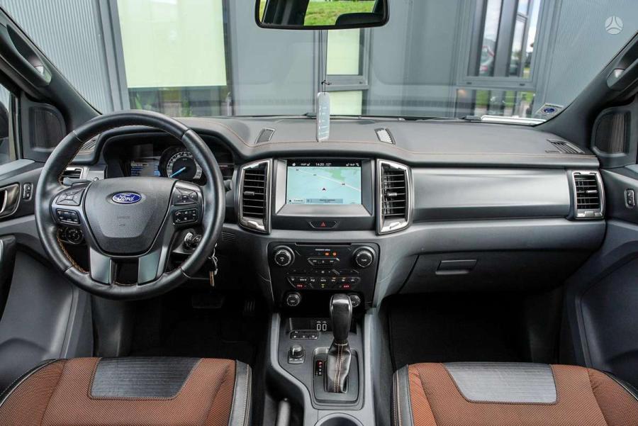 Black Ford Ranger 2018 in Kaunas, with an engine capacity of 3.20 L and mileage of 185 thousand km for 17450 €, photo 16 on AUTOMOTO.COM.LV